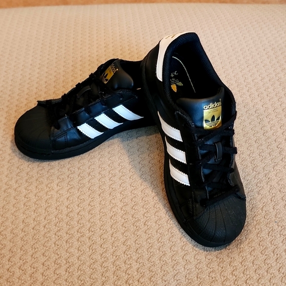 adidas | Shoes | Adidas Classic Superstar Shell Toe Sneakers | Poshmark